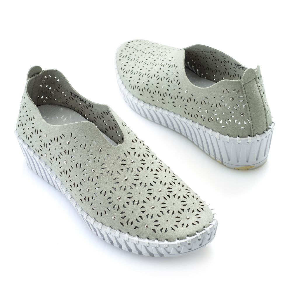 Bernie Mev Shoes Logo Bernie Mev Floral Cut Out Detailed Slip On Mules